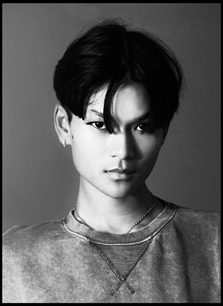 Pure | Select Paris | Select Model Management