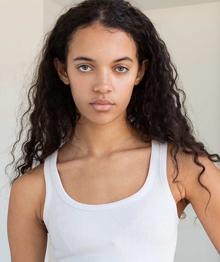 LAUREN JULIEN-BOX | Select London | Select Model Management