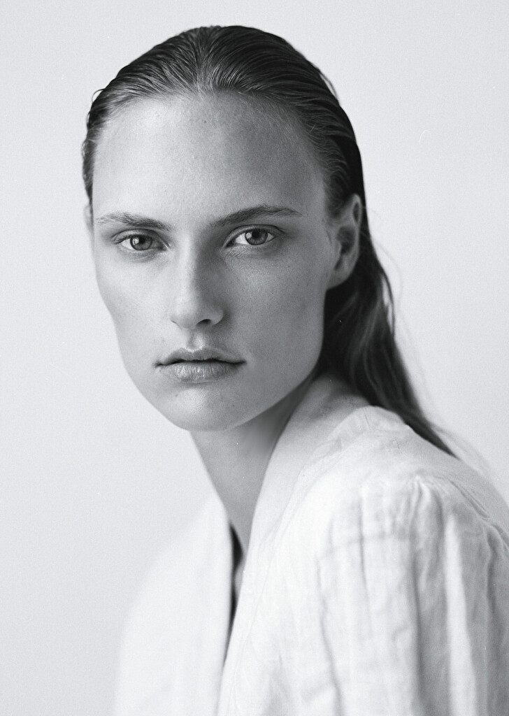 ROBIN | Select London | Select Model Management