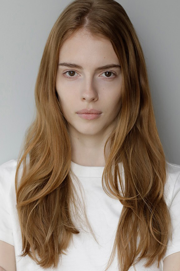 MANNIE | Women | Select Paris | Select Model Management