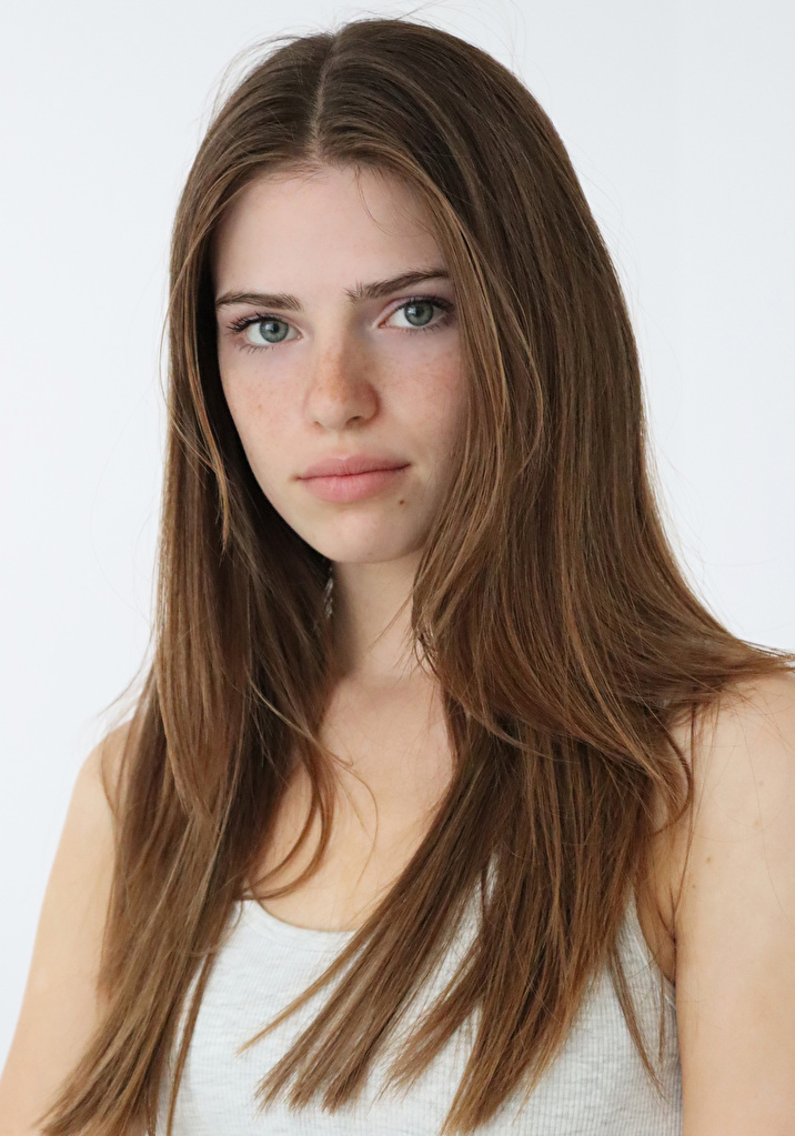 Ella Taylor | Select London | Select Model Management