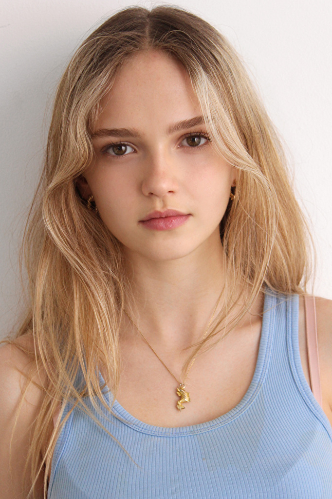 FLORENCE | Women | Select London | Select Model Management