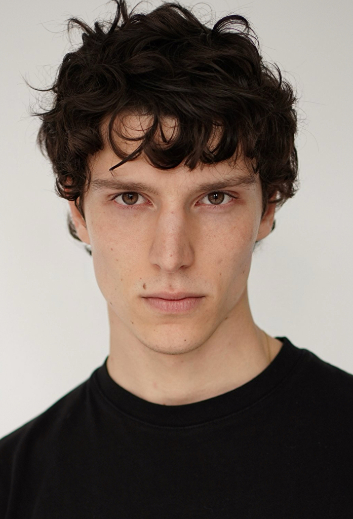 LYUDMIL DIMITROV | Select Paris | Select Model Management