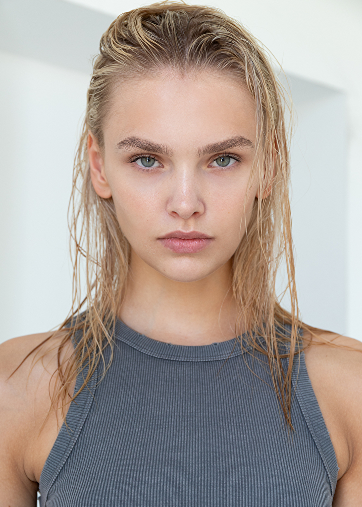 Carmen Eriksen | Select London | Select Model Management