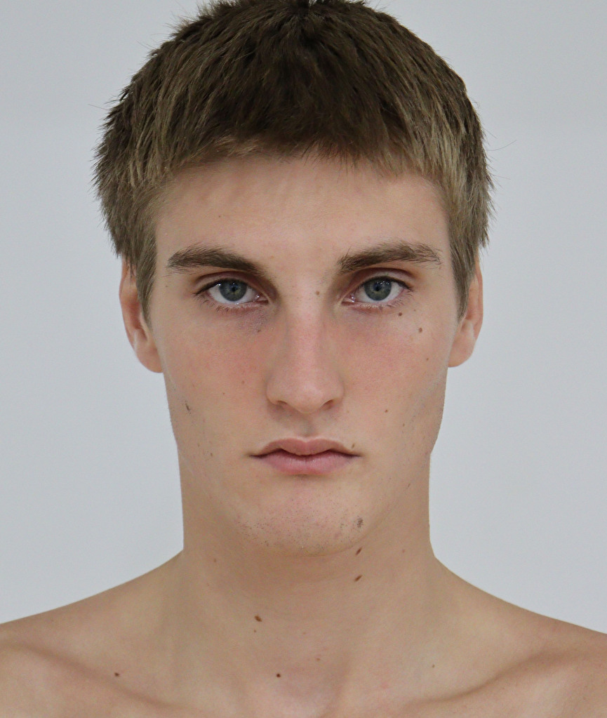 Louis Steele | Select Paris | Select Model Management