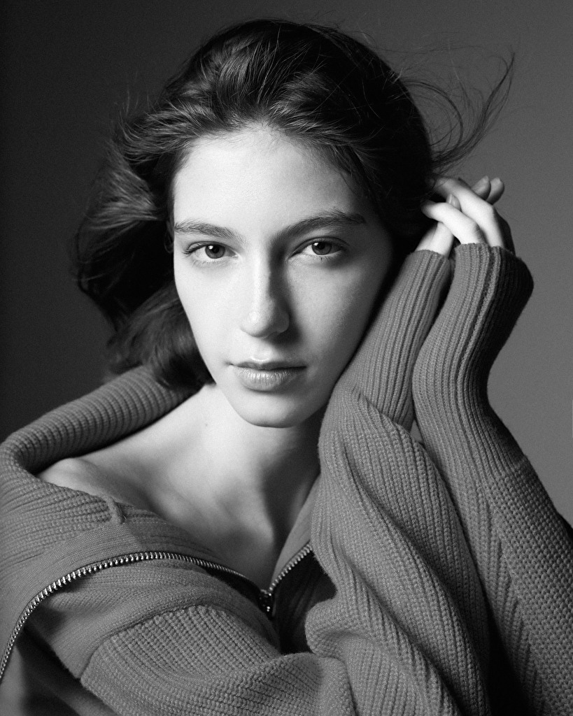 Julia Ardon | Women | Select Milano | Select Model Management