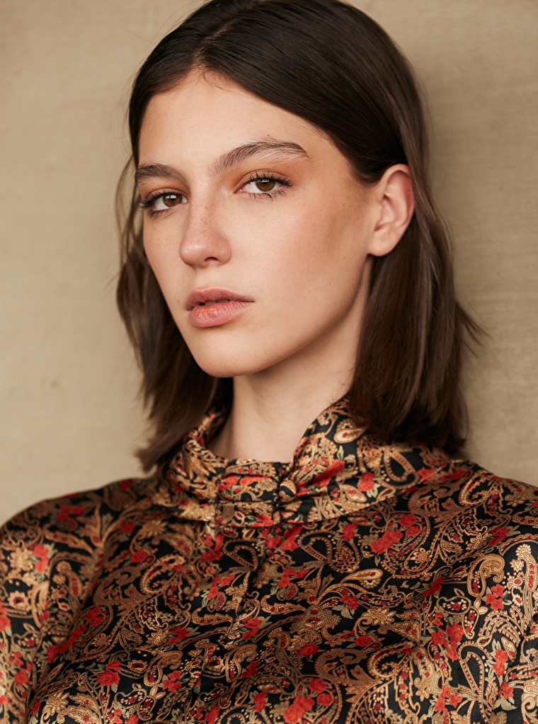 Julia Ardon | Select Paris | Select Model Management