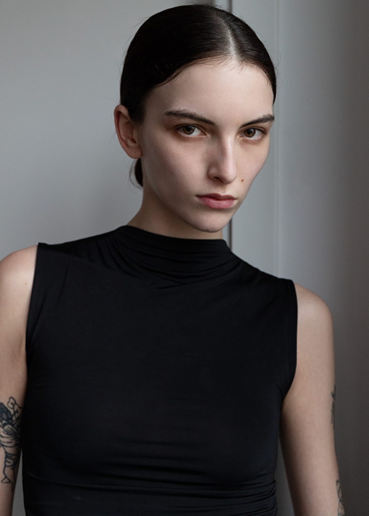 Tori McLelland | Select London | Select Model Management