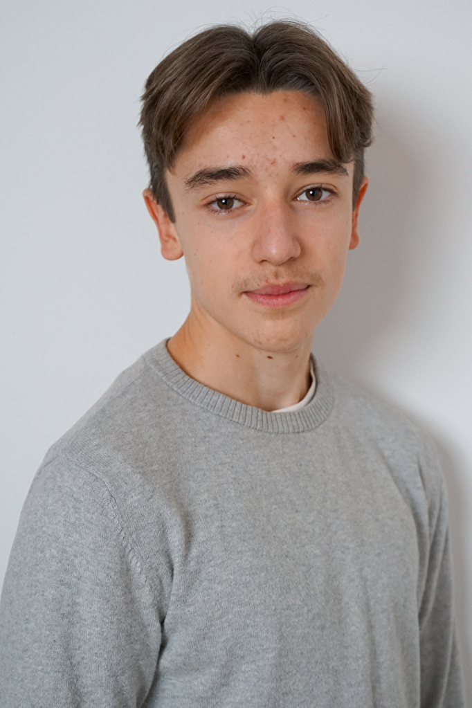 Theo 158 | Modellink