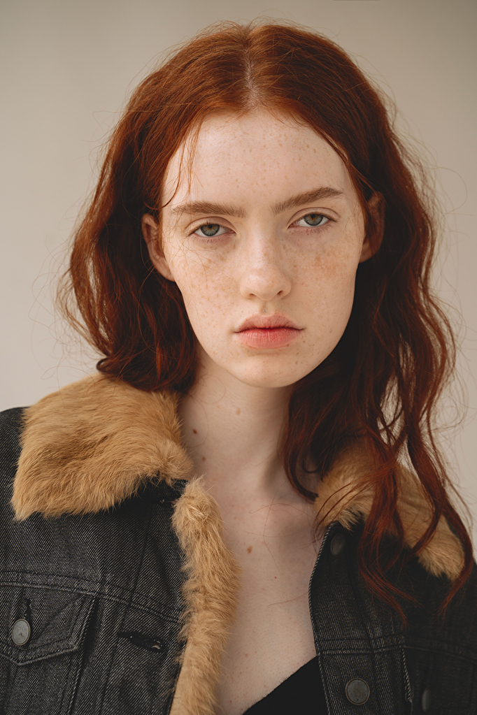Natalie Dyer | Select Paris | Select Model Management