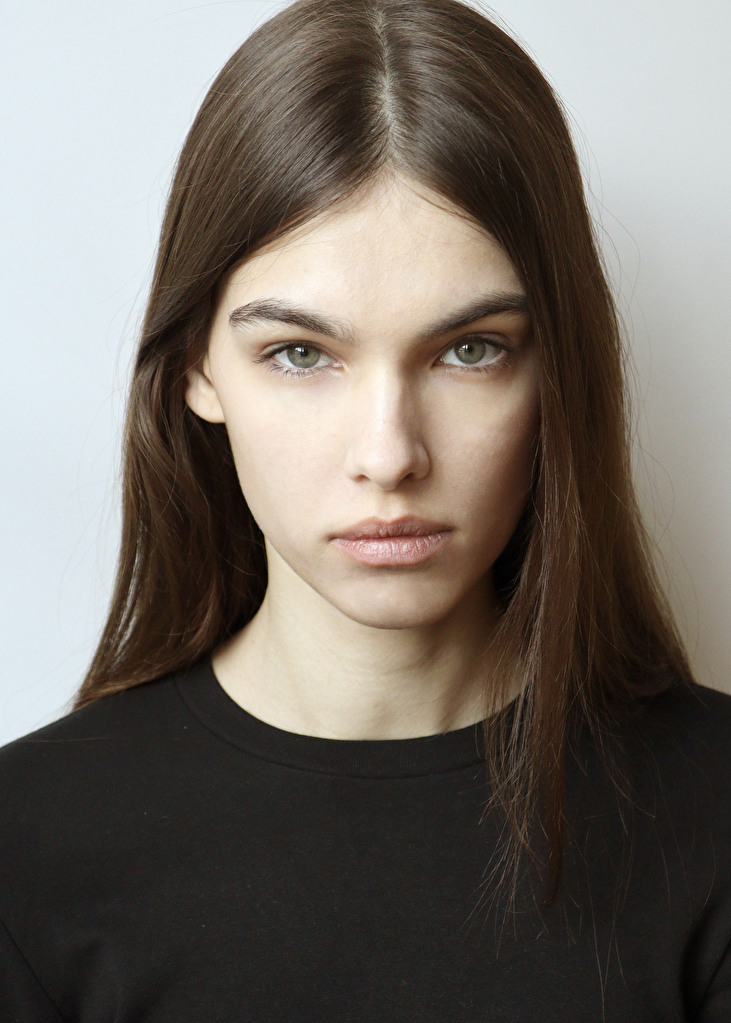 LINA | Select Milano | Select Model Management