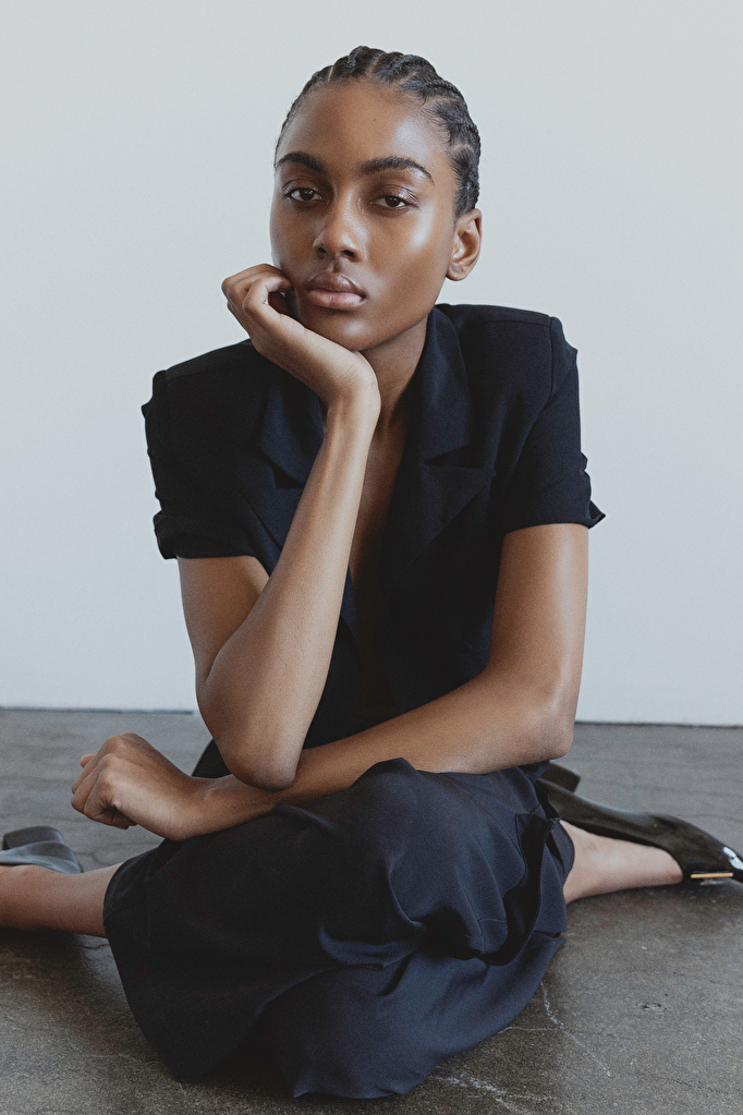 BANKS | Women | Select Chicago | Select Model Management