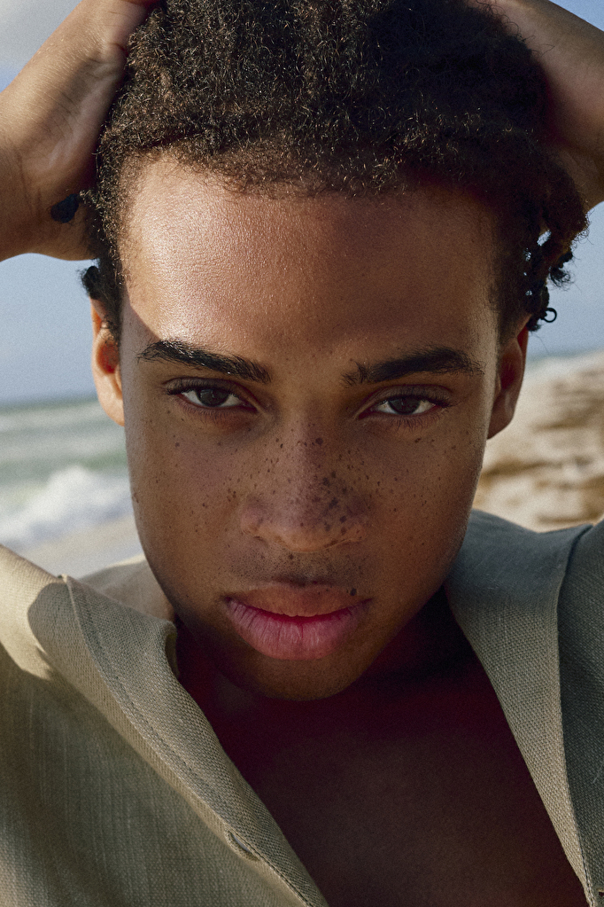 Caron Jones | Select Miami | Select Model Management