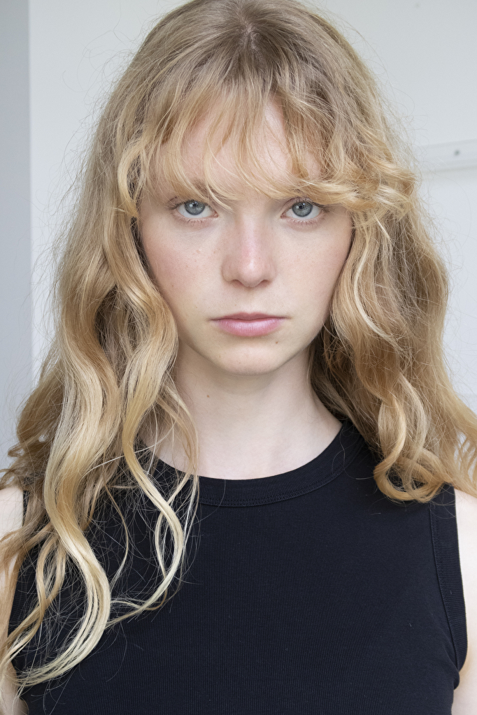 Charlotte Klazema | Women | Select Paris | Select Model Management