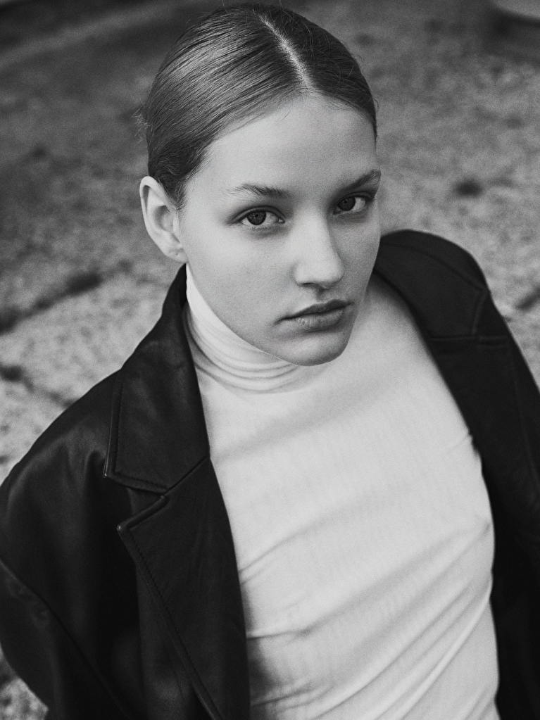 Natalia Renken | Women | Select Paris | Select Model Management