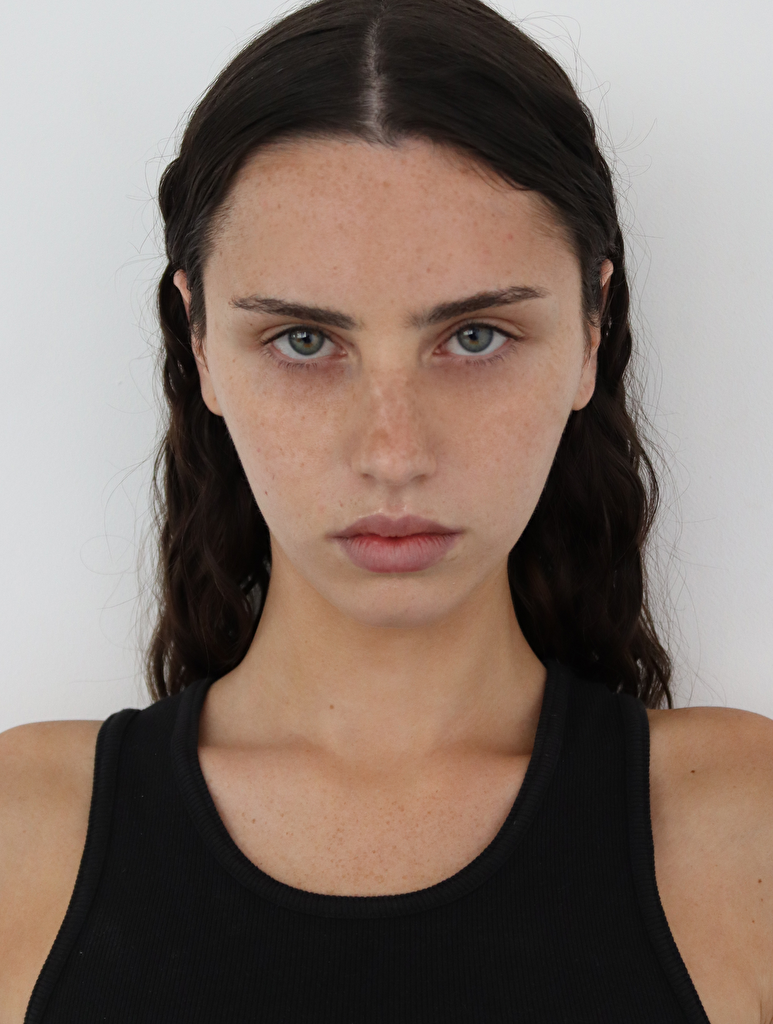 LUCINDA LEVANT | Select London | Select Model Management