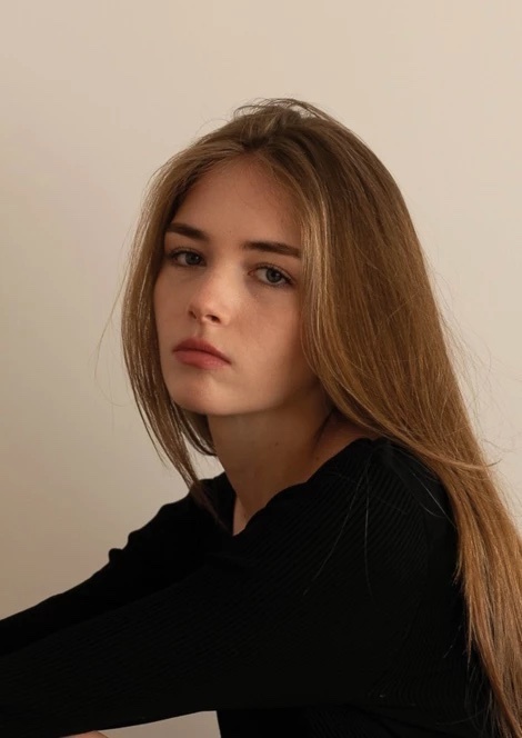 Alisa | Select Paris | Select Model Management