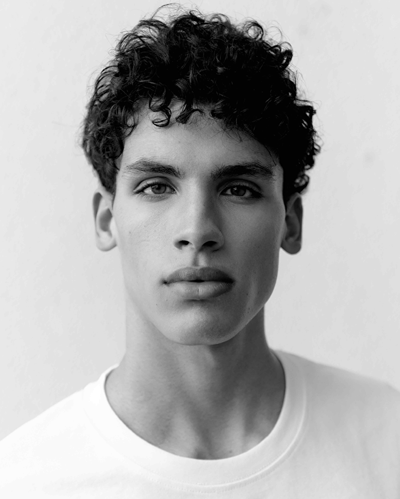 TOMAS SANTOS | Select Paris | Select Model Management