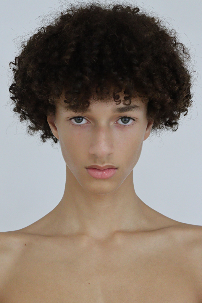 AMON BRUYERES | Select Paris | Select Model Management