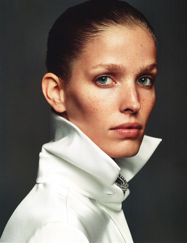 ALISA AHMANN | Select Paris | Select Model Management
