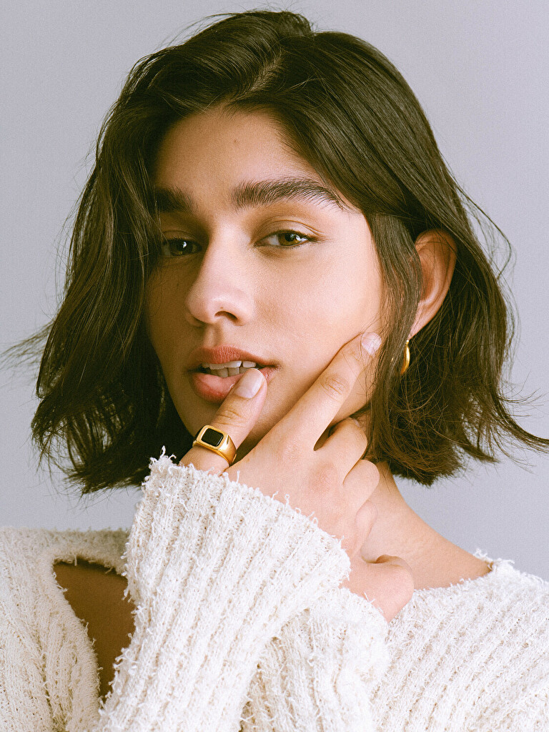 Amrita Palahey | Select Miami | Select Model Management
