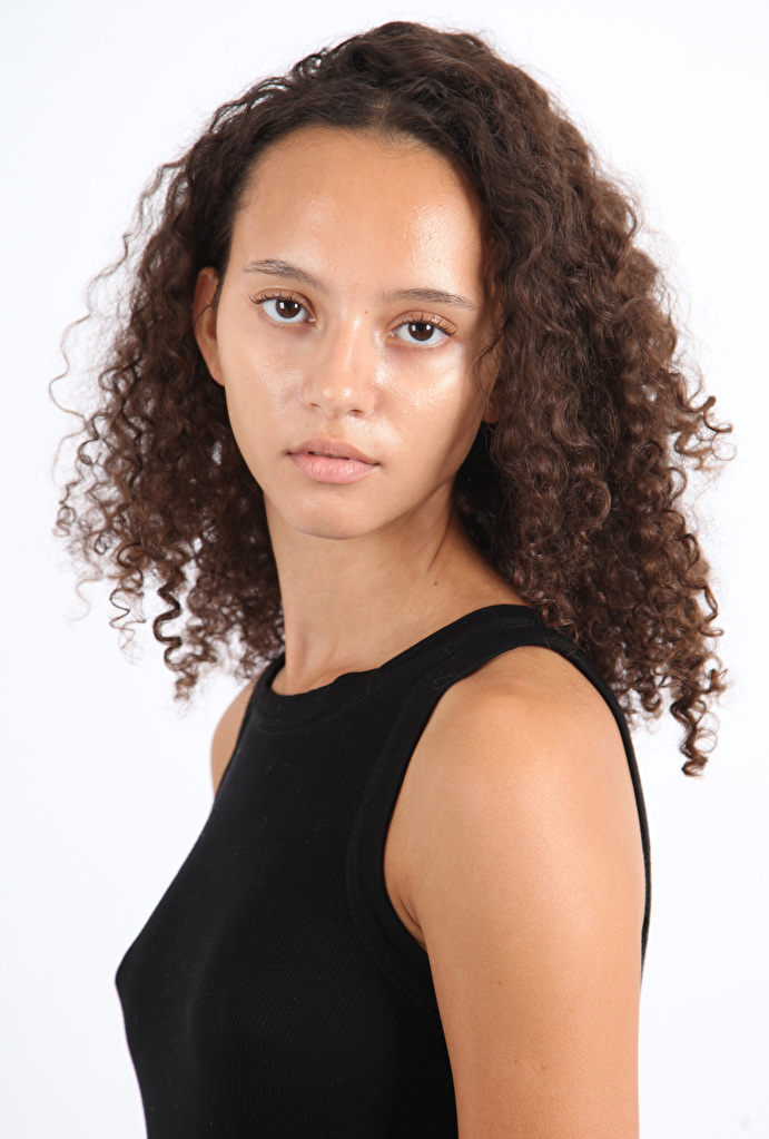 SOFIA T | Select London | Select Model Management