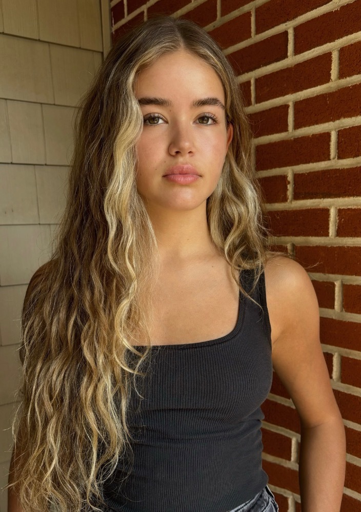 Amelia Kaleda | Select Miami | Select Model Management
