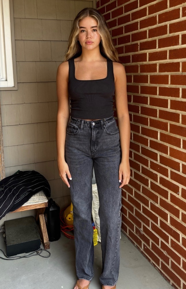 Amelia Kaleda | Select Miami | Select Model Management
