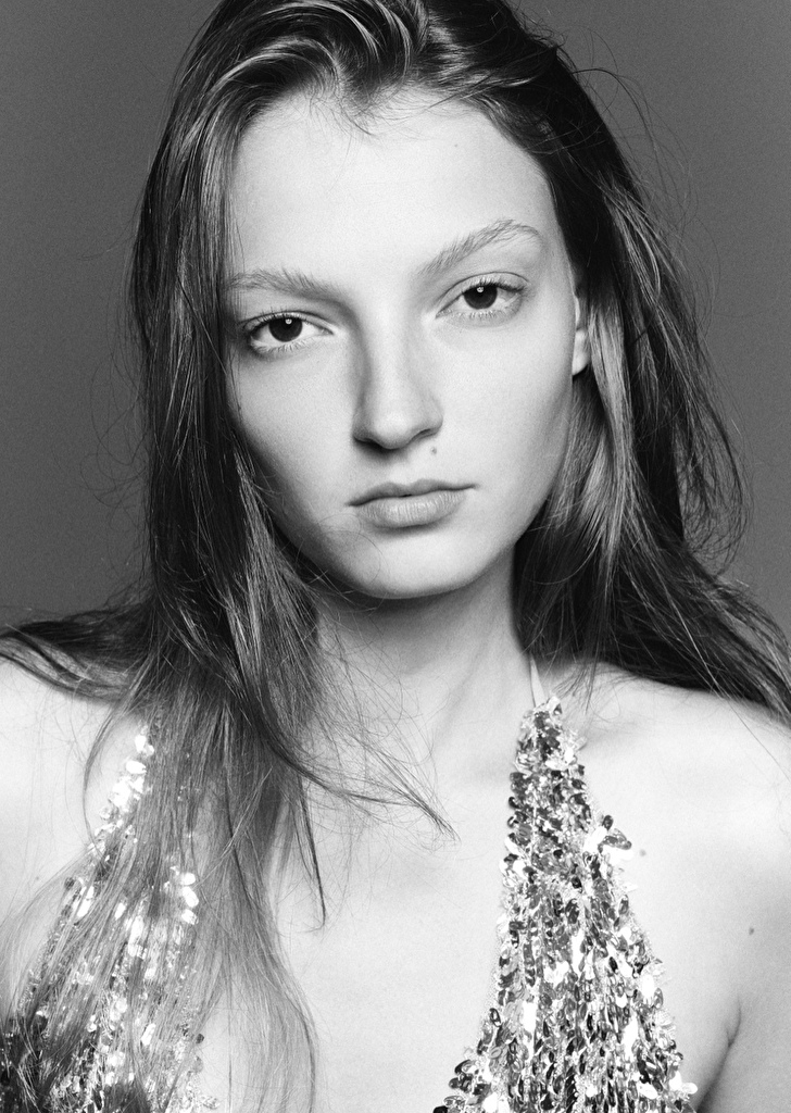 ROBIN B | Select Paris | Select Model Management