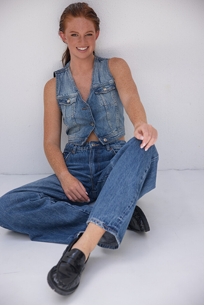 Ella Barton | Women | Select Atlanta | Select Model Management