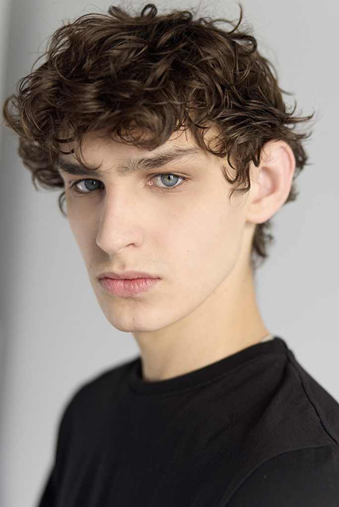 PAVLO | Select Paris | Select Model Management