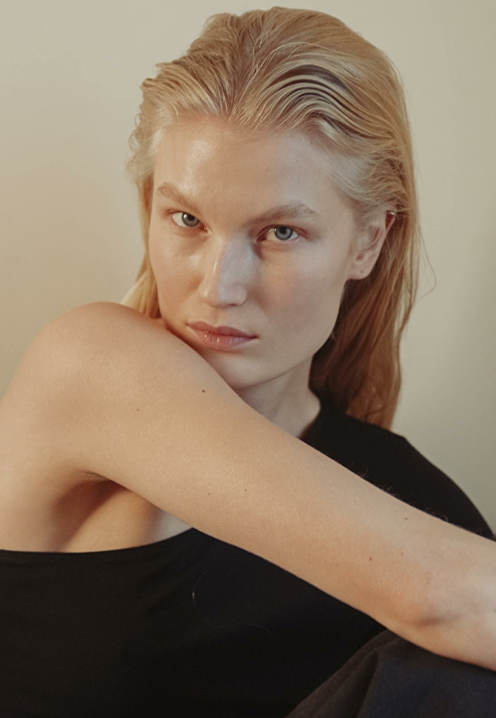 Ali Osk | Women | Select Stockholm | Select Model Management