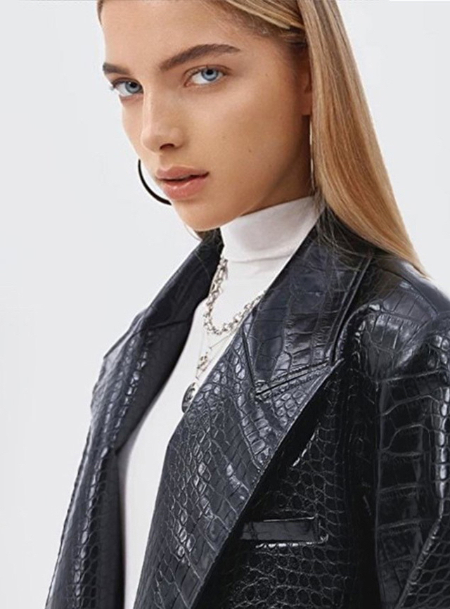 Emma van der Ende | Women | Select Milano | Select Model Management